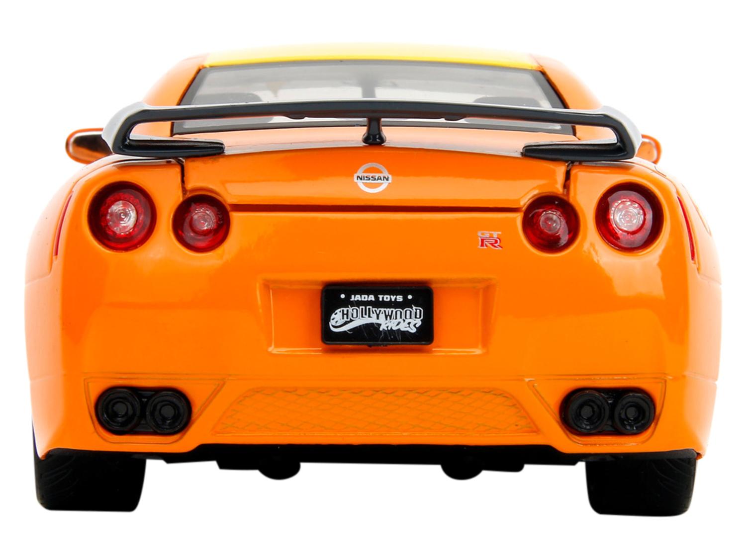 Voiture et figurine Naruto